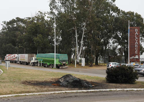 Transporte: sigue el paro de ATCADE y no aparecen las soluciones ...