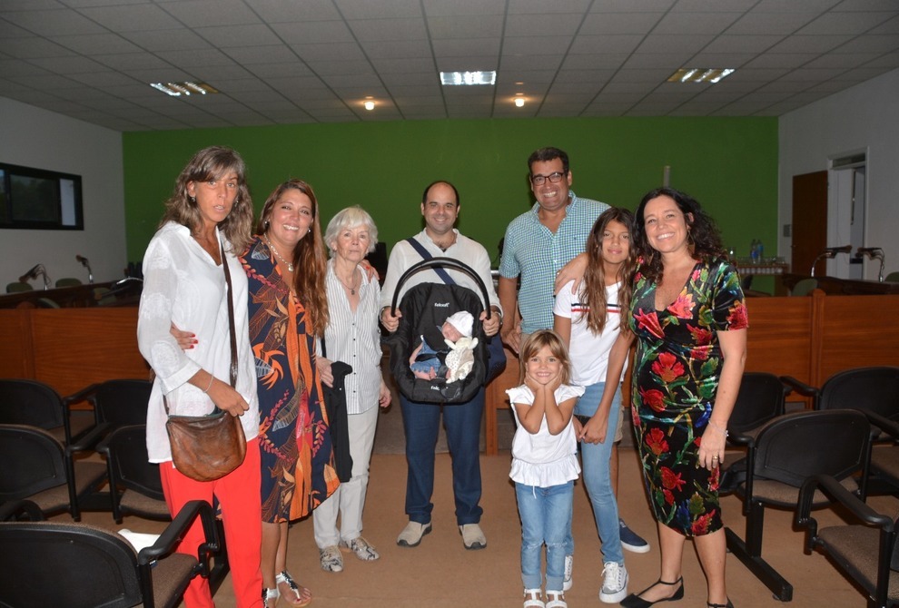 Sentido homenaje en el Concejo a Juan Troya | Noticias | Diario La ...