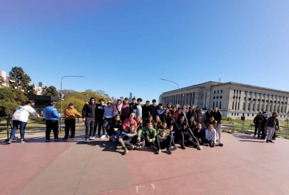 Estudiantes de la EES N° 3 viajaron a CABA en el marco del proyecto ...