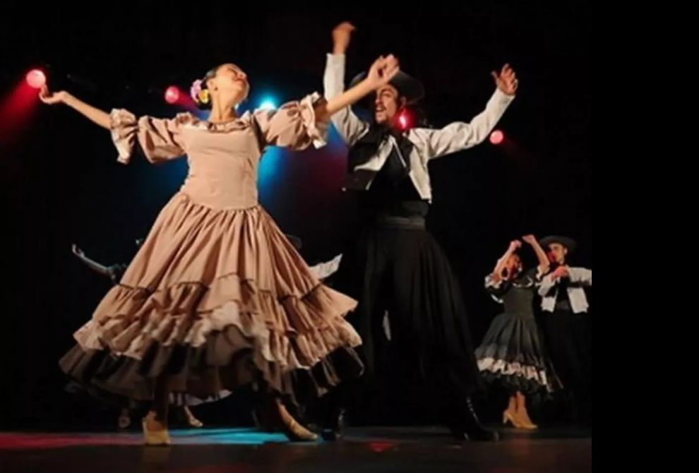 Cultura saludó los bailarines floclóricos en su día | Noticias | Diario ...