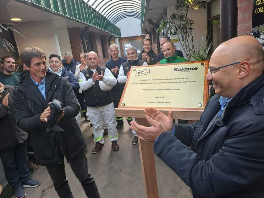 McCain reafirmó su compromiso con Balcarce y anunció una inversión de ...