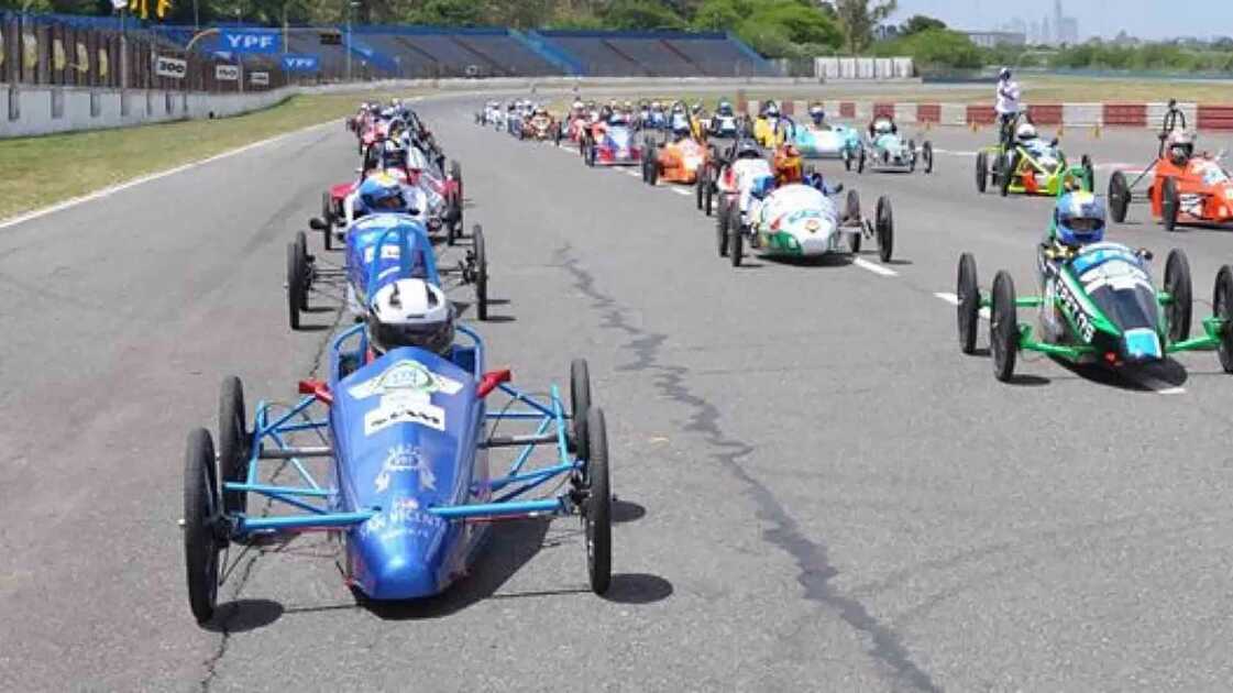 Estudiantes de la Técnica buscan fondos para participar del Desafío ECO ...