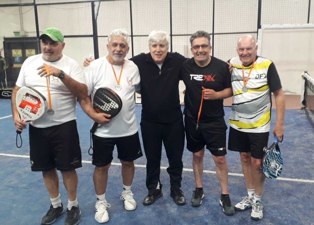 Deportes | Exitoso regional de pádel senior | Diario La Vanguardia